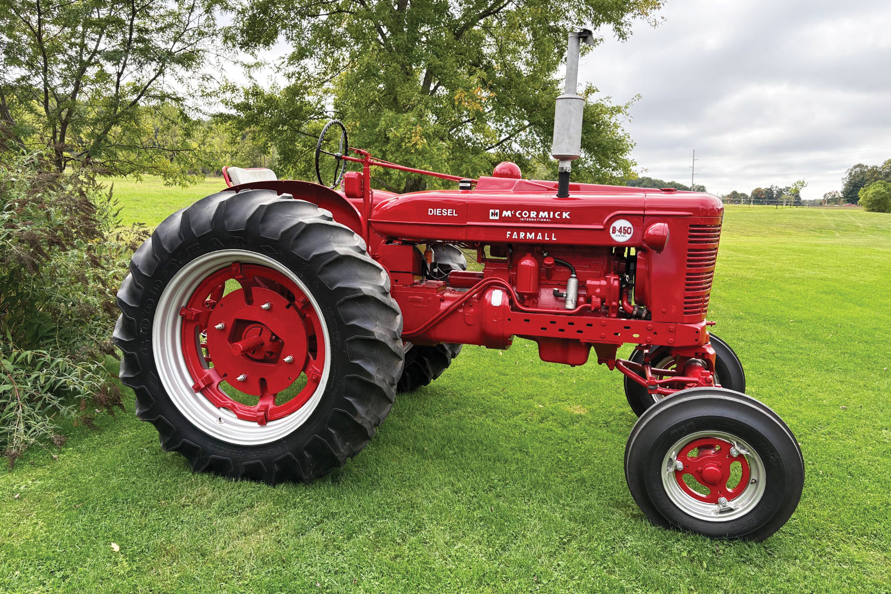 A British Farmall B-450 Restoration - Farm Collector